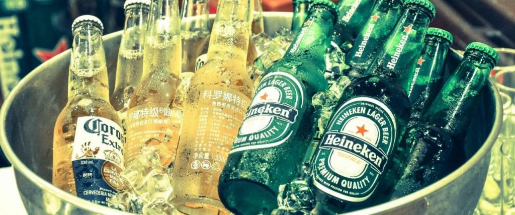 How to Chill Beer Quickly (10 Easy Tips)